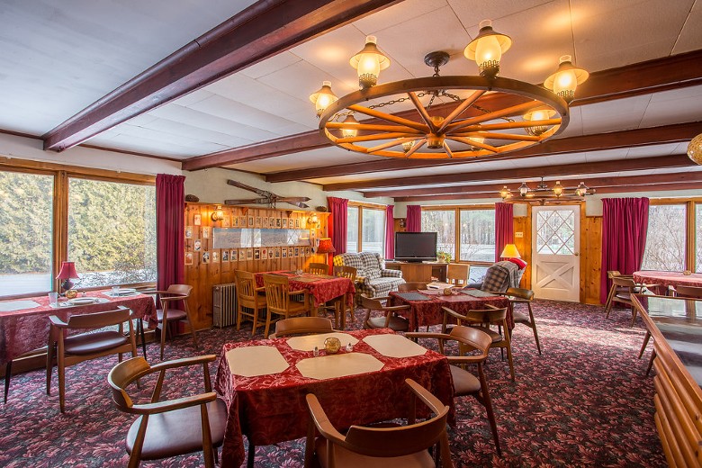 Pet Friendly Lodging Located in Upper Jay, NY in the Adirondacks | ADK ...