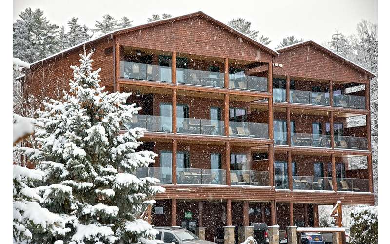 Lodges at Cresthaven Reviews & Info