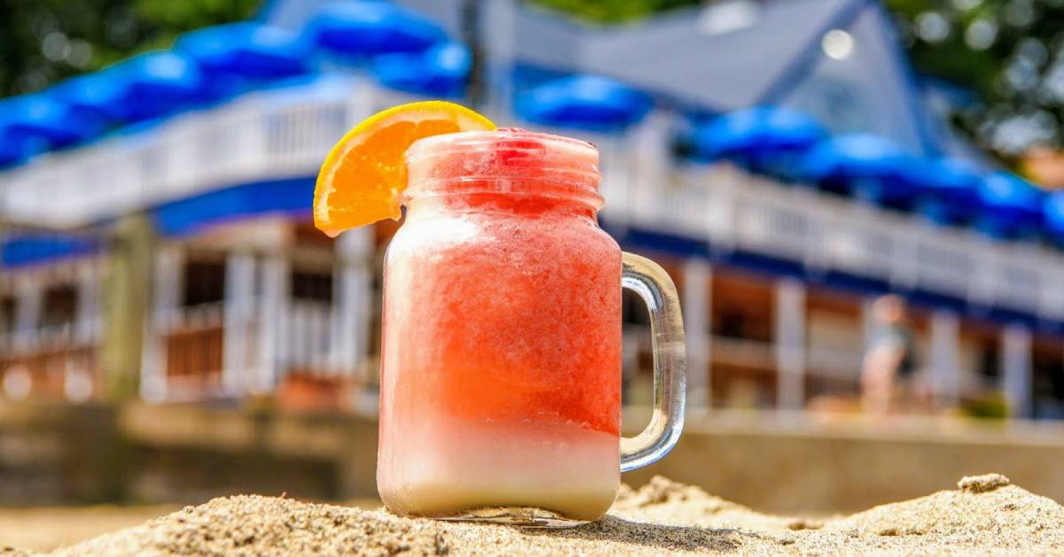 Hot Places for Cold Drinks in Lake George, NY: Quench Your Thirst