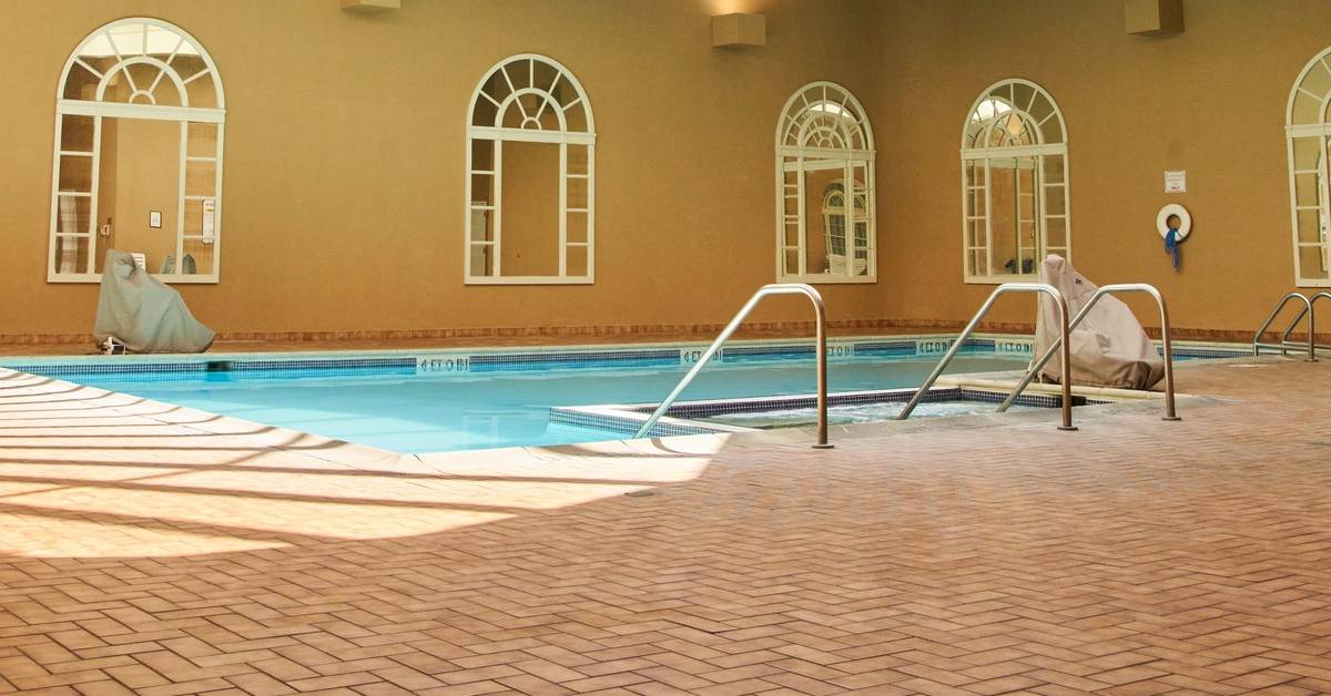 Top Lake George Hotels With Indoor Pools & Hot Tubs