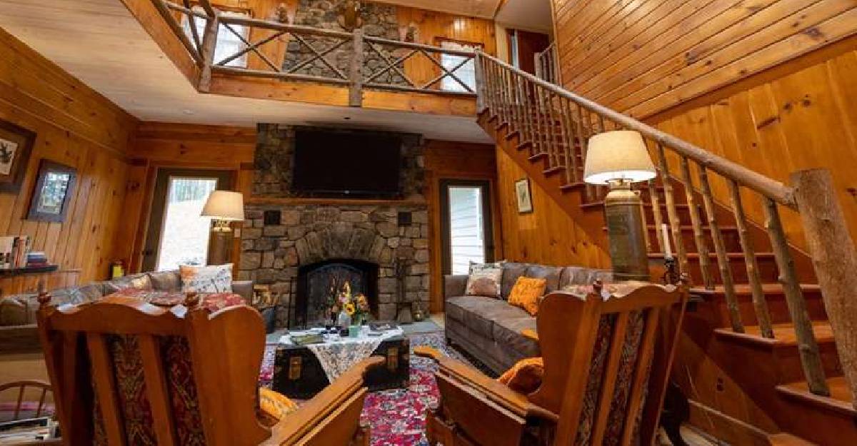 Unique Lodging in Lake George for Families or Couples