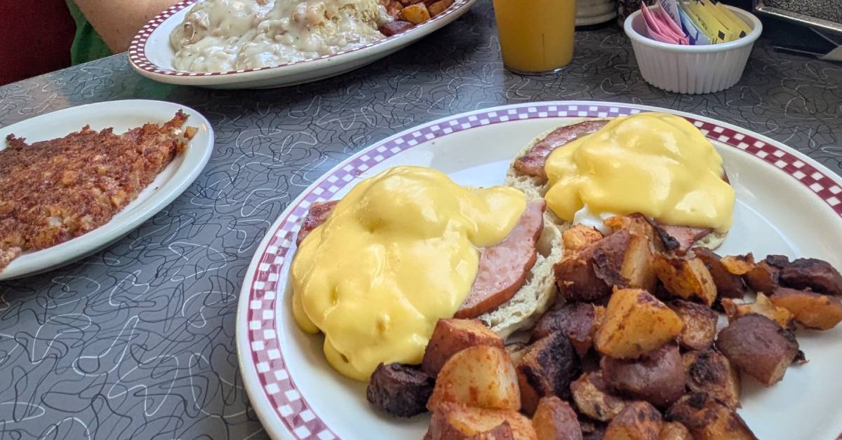 9 of the Best Breakfast Spots In & Near Lake George, NY