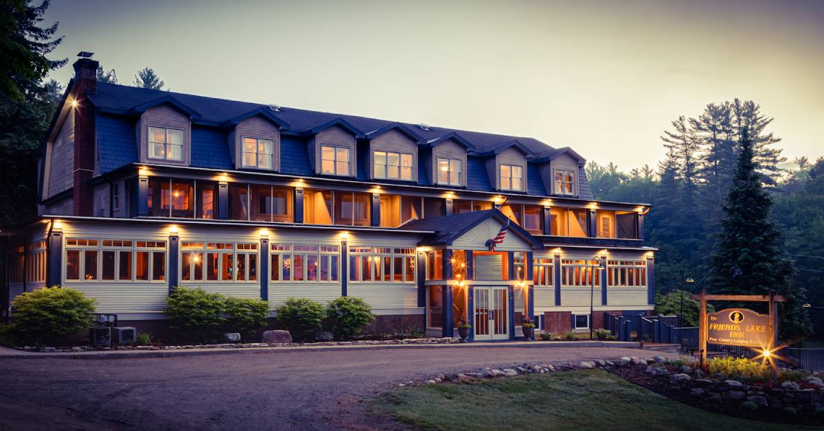Historic Places to Stay in Lake George: Top Iconic Hotels