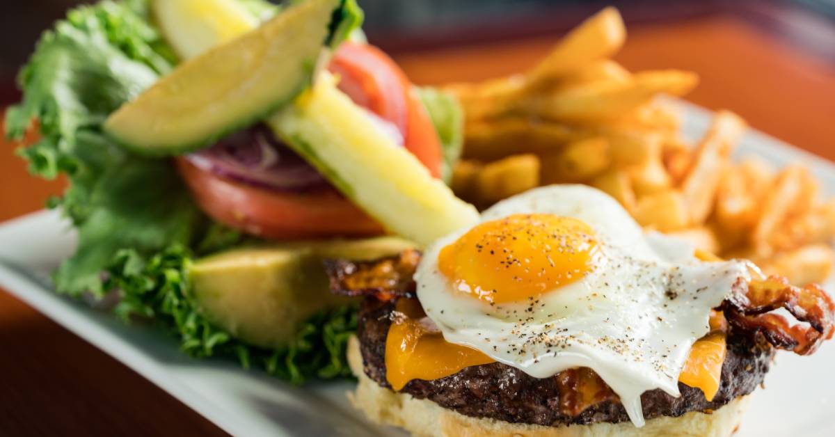 Best Burgers in Lake George: Top 10 Must-Try Spots