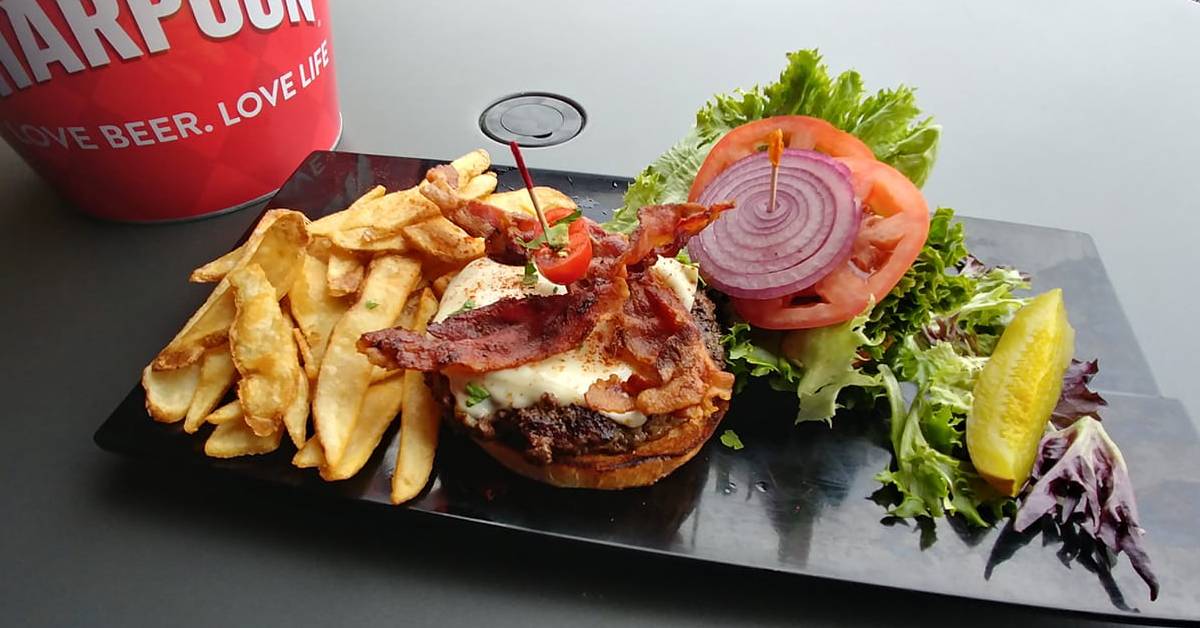 Best Burgers in Lake George: Top 10 Must-Try Spots